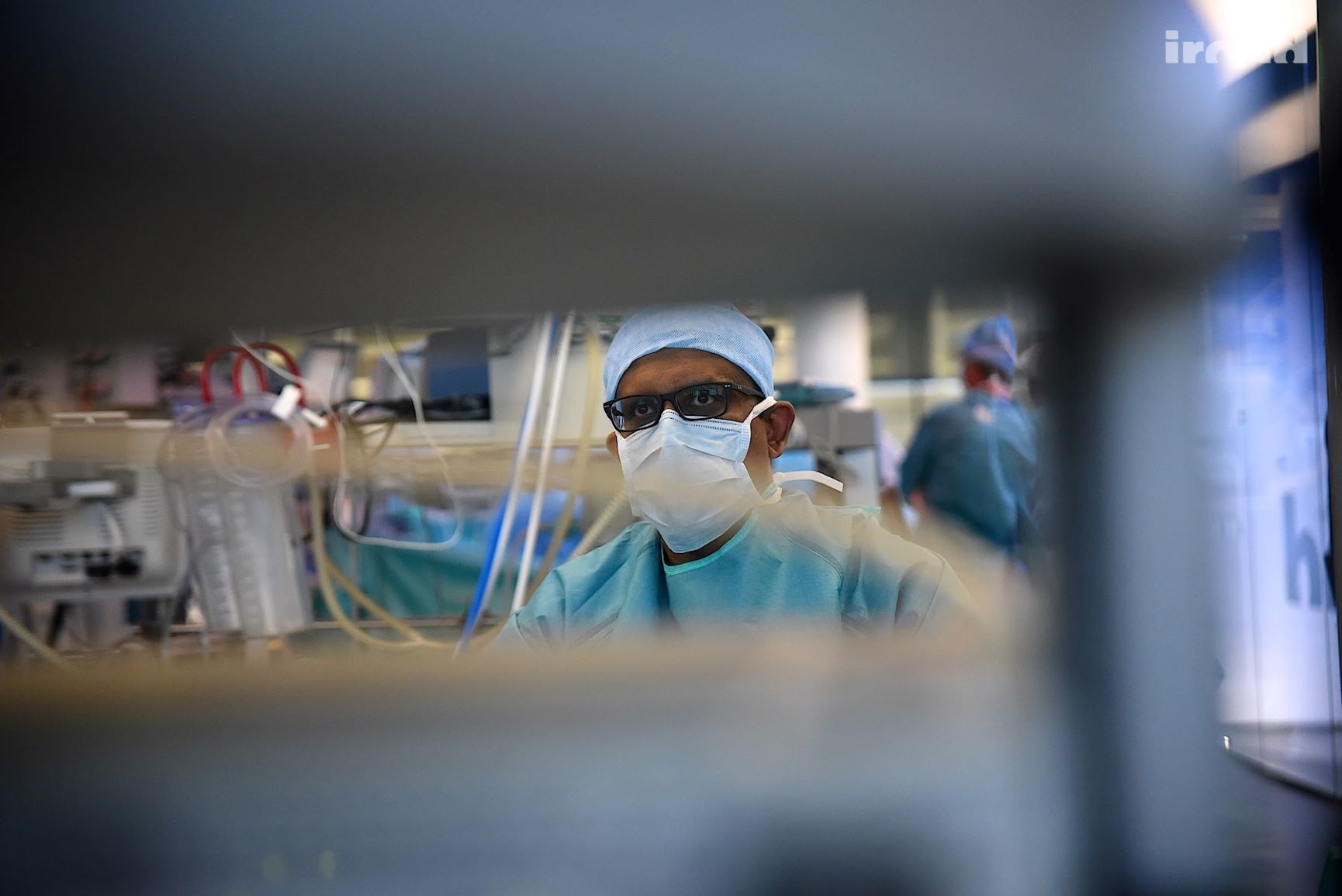 Dr Suren Naiken | Au coeur du combat - PEOPLE Magazine