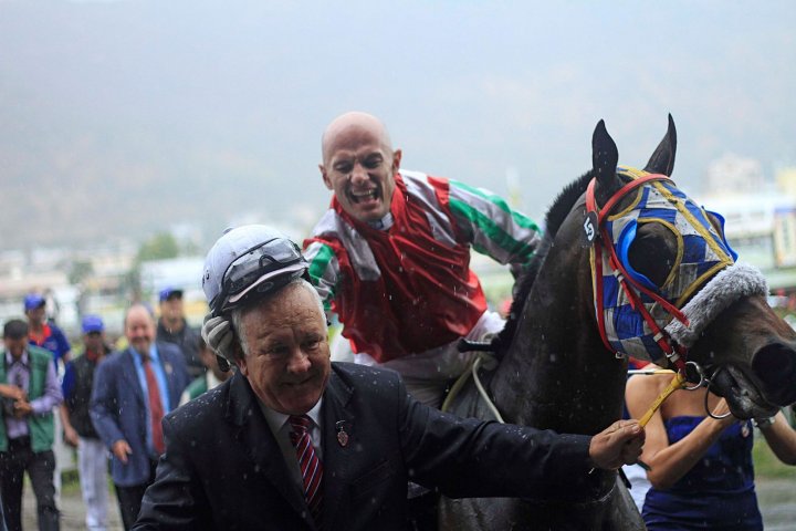 Gilbert Rousset | Champion pour l'éternité - PEOPLE Magazine