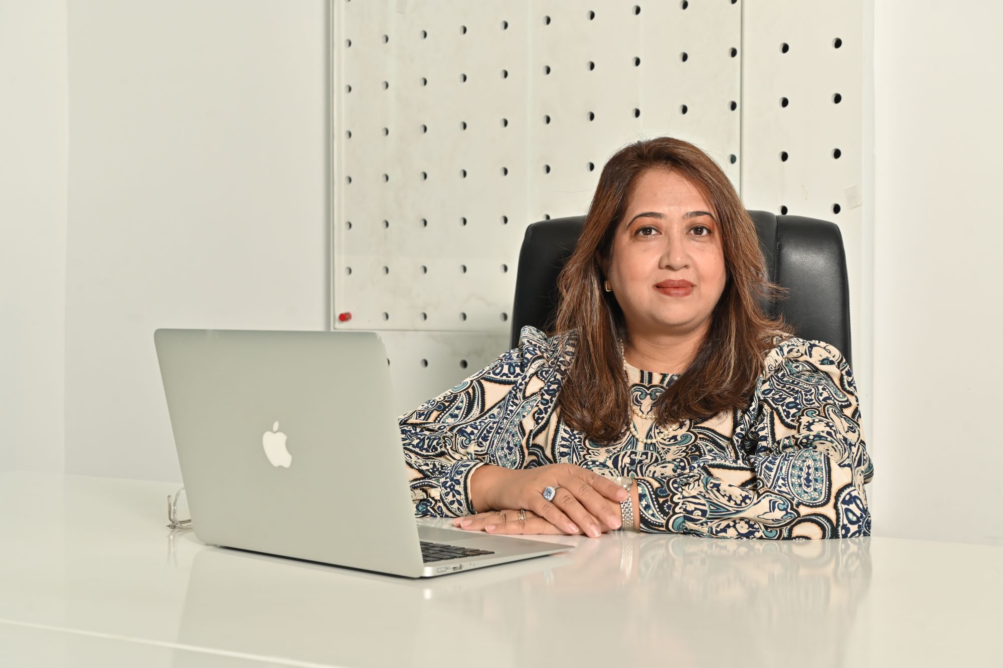 Adilla Diouman-Mosafeer : Live & let live - PEOPLE Magazine